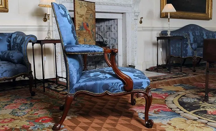 Chippendale Style Furniture: Interior Design With Masterpieces